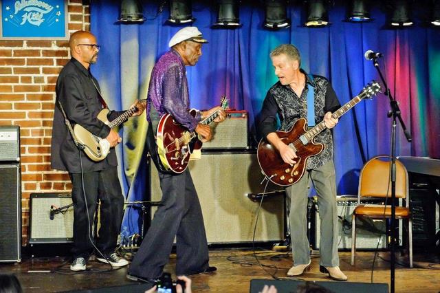 Johnny Rivers - Official Website